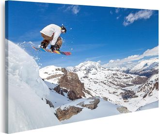 Islandburner Bild auf Leinwand Snowboard Sprung in verschneiten Bergen Winterabenteuer Bilder Wandbilder Poster