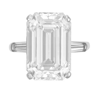 Verde 8ct IGI Certified Lab Grown Emerald Cut Diamond Ring