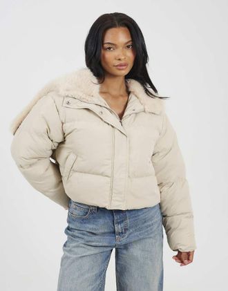 Brave Soul veste matelass&eacute;e &agrave; capuche en faux-fur cr&egrave;me-Blanc