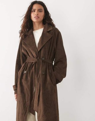 New Look trench en daim synth&eacute;tique marron fonc&eacute;