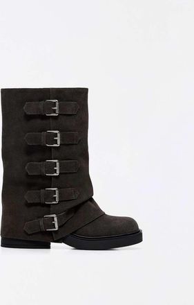 Bershka Leder-Stiefeletten mit Schnallen in Schwarz-Neutral