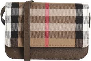 Burberry SACS - Sacs Bandouli&egrave;re sur YOOX.COM