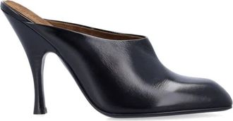 Khaite Slipper & Pantoletten - Black Glazed Leather Colt Mule - Gr. 39,5 (EU) - in Schwarz - f&uuml;r Damen