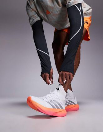 adidas adidas Running - Supernova Rise 3 - Sneaker in Wei&szlig;, Orange und Rosa