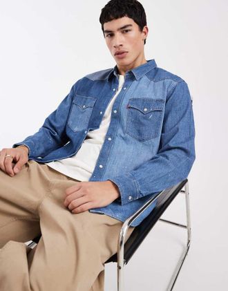 Levi's Jeanshemd in Blau mit Western-Passe und Cut-and-Sew-Details