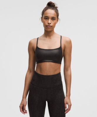 lululemon Soutien-gorge dos nageur Wunder Train &agrave; bretelles Maintien l&eacute;ger, bonnets A/B Foil pour Femmes - Noir - Taille 10