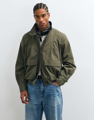 Arket Feldjacke mit Stehkragen in Khaki-Gr&uuml;n