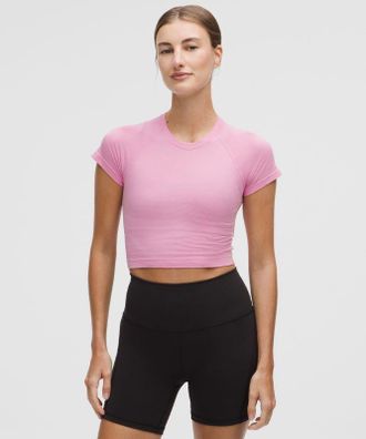 lululemon Swiftly Tech Crop-Kurzarmshirt 2.0 für Frauen - Größe 12 in Pink Frosting