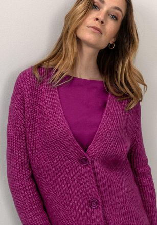 bianca Strickjacke HEIDE aus weichem, groben Patentstrick