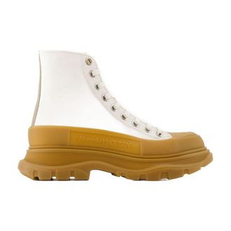 Alexander McQueen Womens Tread Ankle Boot Beige Calfskin