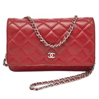 Chanel Portefeuille compact pr&eacute;-poss&eacute;d&eacute; - Femme - Pre-owned - Rouge - Taille: ONE Size