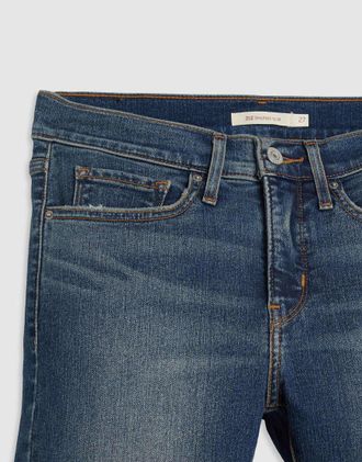 Levi's 312 - New Bestie - Formende, schmale Jeans in Blau