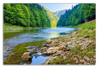 Wallario Fr&uuml;hst&uuml;cksbrettchen aus Glas, Glasunterlage, Glasbrettchen Fluss in den Bergen an steinigem Ufer, Gr&ouml;&szlig;e 20 x 30 cm, Sicherheitsglas