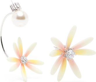 Yvmin Daisy Pearl Earrings