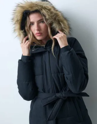 Hollister Steppjacke mit G&uuml;rtel und faux-fur-Kapuze in Schwarz