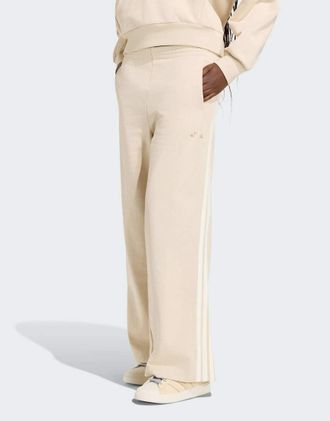 adidas adidas Performance - Adidas Kit - Weite Hose in Crystal Linen / Wollwei&szlig; mit den 3 Streifen