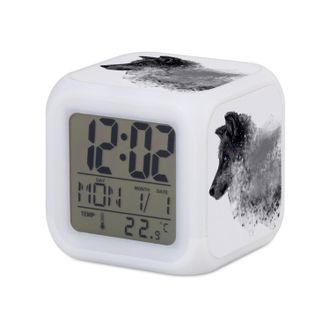 Fabulous Wecker W&uuml;rfel beleuchtet Wei&szlig; - Wundersch&ouml;ner Wolf mit blauen Augen Malerei Kunst Wildtiere - 7,8 x 7,8 x 7,8 cm - Retro Beleuchtung Mehrfarbig LED