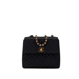 Chanel Sac bandouli&egrave;re matelass&eacute; vintage en satin pr&eacute;-poss&eacute;d&eacute; - Femme - Pre-owned - Noir - Taille: ONE Size