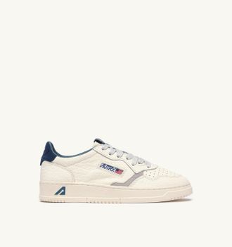 Autry BASKETS MEDALIST LOW EN CUIR BLUE DEPTHS ET VAPOR