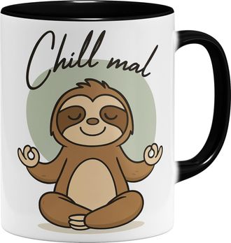OM3 lustige Faultier Kaffee-Tasse mit Spruch - Chill mal - Namaste Sloth Yoga Motiv - Keramik Becher - 325ml - Beidseitig Bedruckt - Schwarz