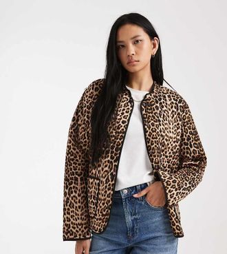Vero Moda Tall Veste matelass&eacute;e &agrave; imprim&eacute; l&eacute;opard-Multicolore