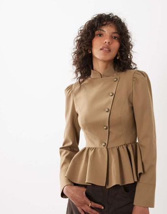 Miss Selfridge Asymmetrische Military-Jacke in Kamelbraun-Neutral