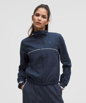 lululemon Court Rival Trainingsjacke Perforiert f&uuml;r Frauen - Gr&ouml;&szlig;e 12 in Club Blue/White