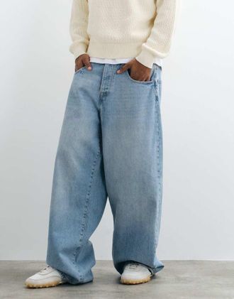 Only & Sons Kayce Jeans mit Barrel Fit in hellblauem Denim