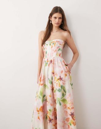 Bardot Lola - Tr&auml;gerloses Maxikleid in Rosa mit verschwommenem Blumenmuster und Korsett-Detail mit St&auml;bchen