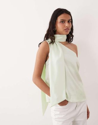 Vero Moda Top asym&eacute;trique en satin avec d&eacute;tail foulard - Vert