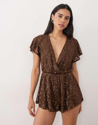 Miss Selfridge combishort &agrave; manches chauve-souris &agrave; sequins couleur chocolat-Marron