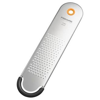 Fiskars Functional Form Feine Reibe, K&auml;sereibe f&uuml;r Parmesan und Hartk&auml;se, Klingenschutz, Edelstahl-Klinge/Kunststoff-Griff, Grau/Schwarz/Orange, 1079967
