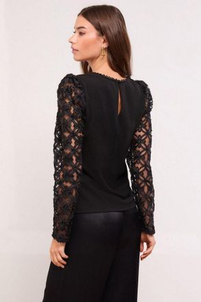 Lipsy Langarmbluse Lipsy Top mit Puff&auml;rmeln und 3D-Stoff, Regular (1-tlg)