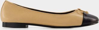 Tory Burch Cap Toe Ballerinas - Tory Burch - Leder - Beige