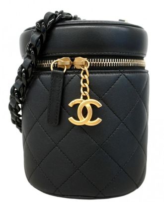 Chanel Black Lambskin Vanity Chain Shoulder Bag with Gold CC Logo detail Size M