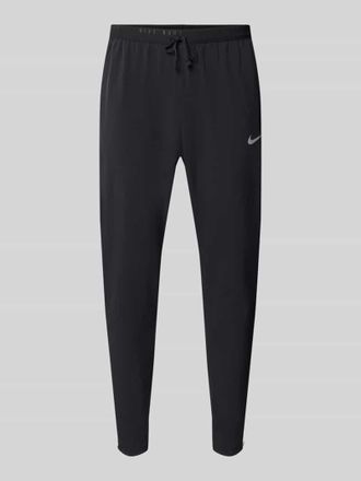 Nike Slim Fit Trainingshose mit Dri-FIT-Technologie Modell Stride