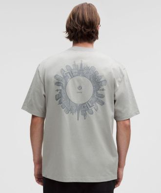 lululemon T-Shirt aus schwerem Baumwolljersey Paris f&uuml;r M&auml;nner - Gr&ouml;&szlig;e XS in Silver Drop