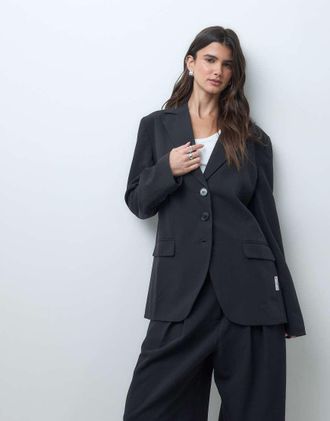 Collusion Oversize-Blazer in Schwarz
