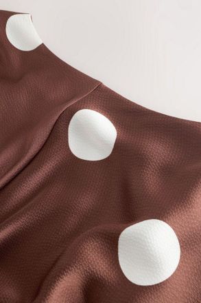 Next Maxikleid Satin-Maxikleid mit langen &Auml;rmeln und Drehdetail (1-tlg)