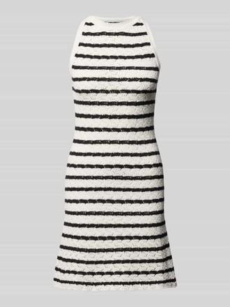 Review Knielanges Kleid in Strick-Optik