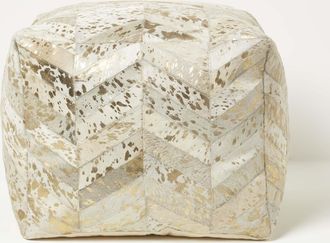 Homescapes Goldgefleckter Pouf aus Leder & Fell Creme-grau 50x40 cm, Sitzpouf Fell mit Chevron-Muster, Patchwork-Hocker Leder