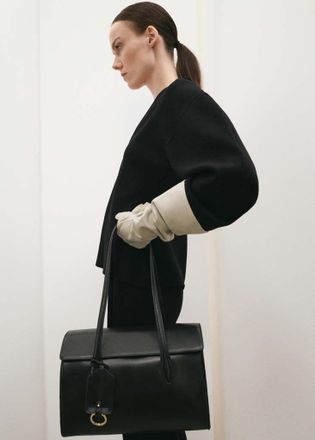 Mango Sac port&eacute; &eacute;paule en cuir breloques noir - Femme - Taille unique - MANGO