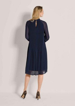 Madeleine Midikleid Plisseekleid mit Stehkragen Raglan&auml;rmel aus Chiffon, Manschetten & blickdichte F&uuml;tterung