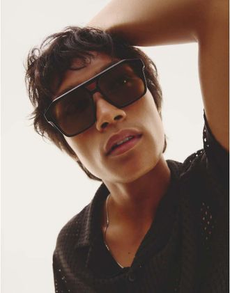 Quay Quay - Soundcheck - Gro&szlig;e Pilotensonnenbrille in Schwarz mit polarisierten pfirsichfarbenen Gl&auml;sern