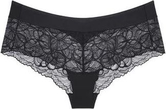 Triumph Shorty en dentelle