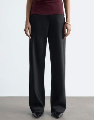 & Other Stories weit geschnittene Satinhose in Schwarz