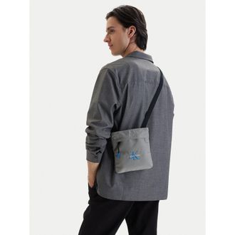 Calvin Klein Umh&auml;ngetasche Calvin Klein Bold Flatpack LV04D3178G Grau