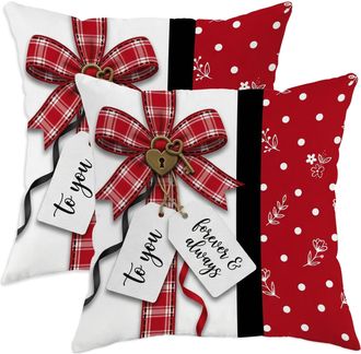 Generic Romantisches, Festliches Herzanh&auml;nger Mit Schleife, Rot Zierkissenbez&uuml;ge Komfort Sofakissenbezug Modern Kissenh&uuml;llen F&uuml;r Schlafzimmer Sofa B&uuml;ro 45X45C