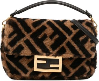 Fendi Hobo Bags - Mini Zucca Shearling Chain Baguette Satchel - Gr. unisize - in Braun - für Damen