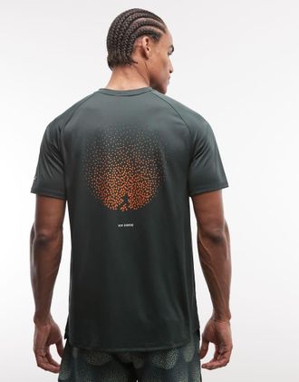 Nike Stride Dri-FIT - T-Shirt in Schwarz mit Dream-Print
